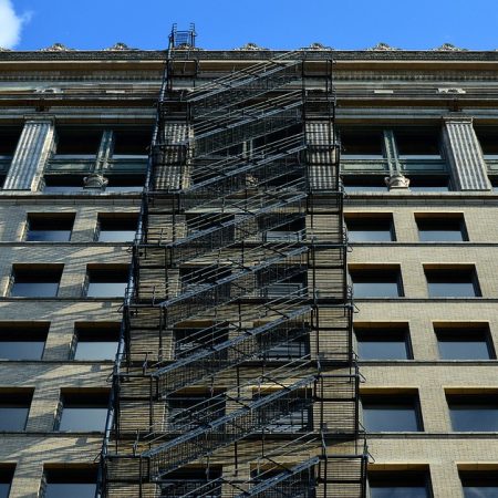 HIGH RISE EVACUATION | SKYSAVER RESCUE BACKPACKS - SkySaver Rescue